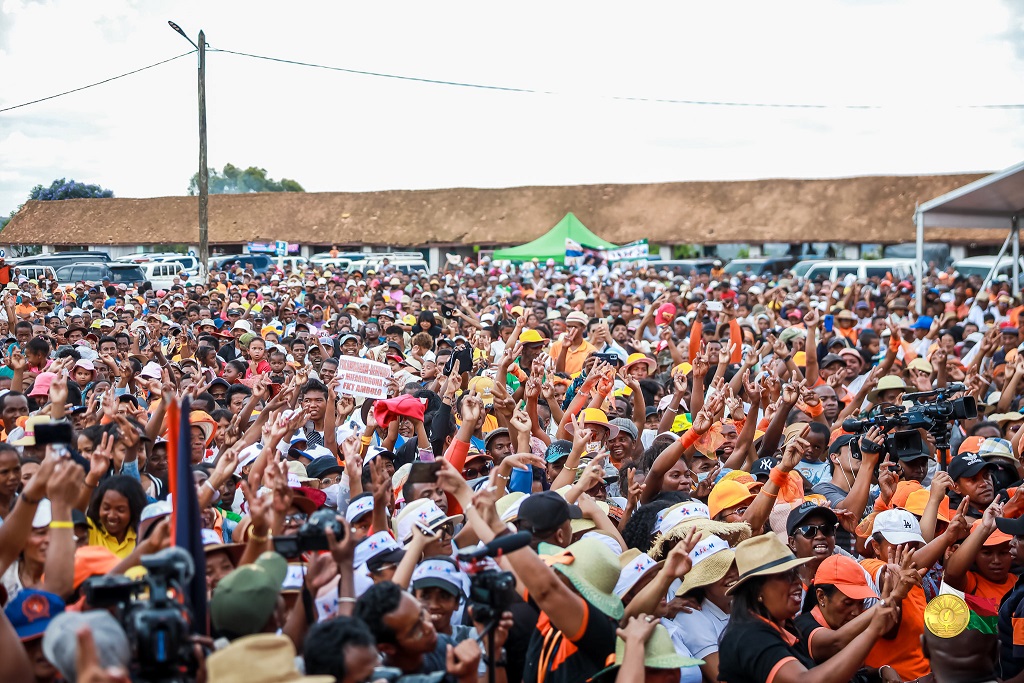 Lancement des travaux de construction de la première autoroute de ...