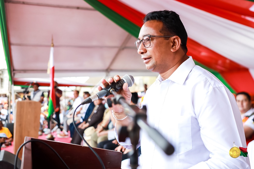 Lancement des travaux de construction de la première autoroute de ...