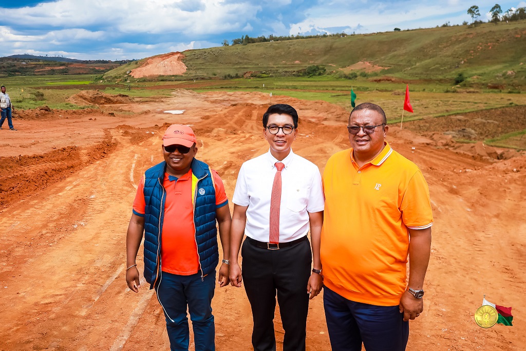 Lancement des travaux de construction de la première autoroute de ...