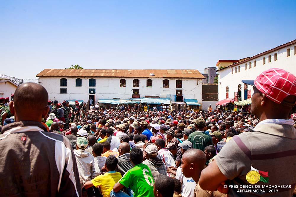 Maison Centrale d’Antanimora : pour l’humanisation de l'univers ...